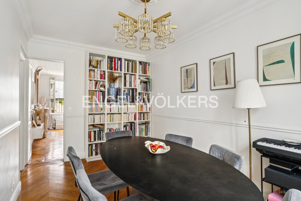 Paris X Top Floor Apartment With Terrace In Paris, île De France ...