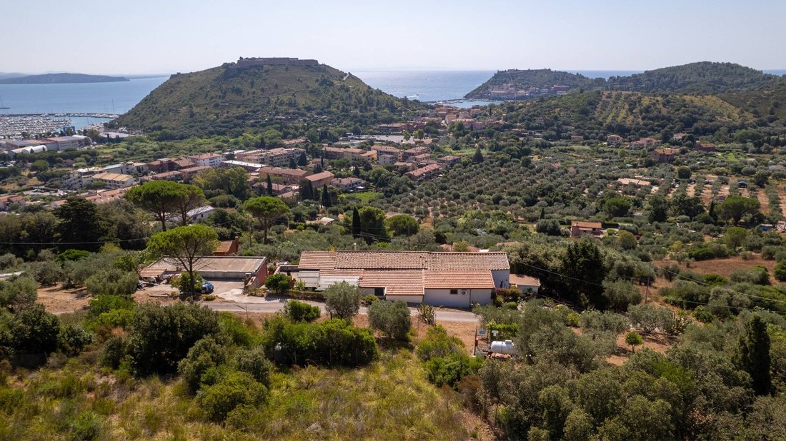 Maison Individuelle à Vendre à Monte Dans Porto Ercole, Toscane, Italie ...