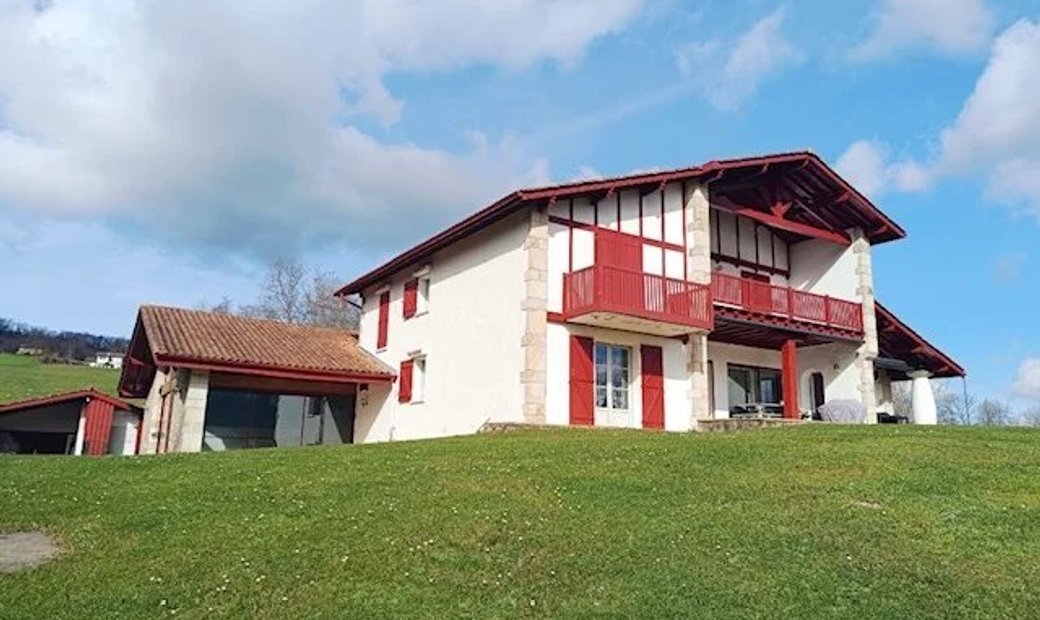 Harmon à Vendre: Magnífica Casa De Campo De En Sare, Nueva Aquitania ...