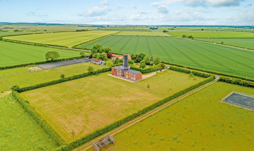 4 Bedroom Detached House For Sale In In Scopwick, England, United ...