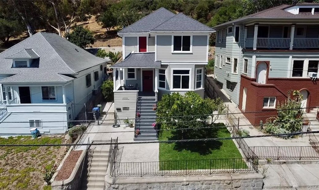 4 Bedrooms Single Family Detached In Los Angeles, California, United ...