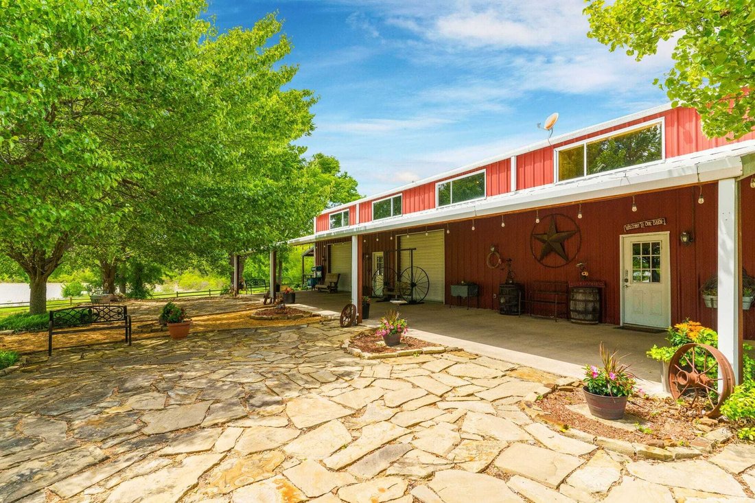 Rustic Ranch Retreat With Private Lakefront Venue In Anna, Texas ...