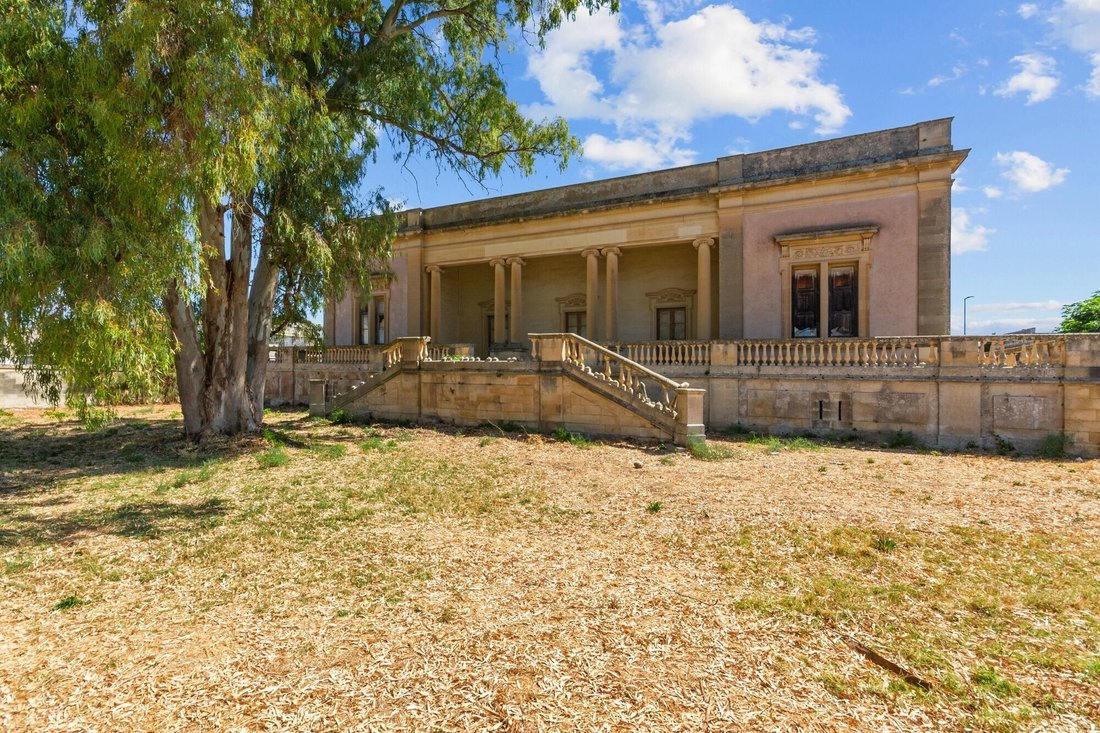 Villa Chiriatti: Historic Residence With Garden And In Zollino, Apulia ...