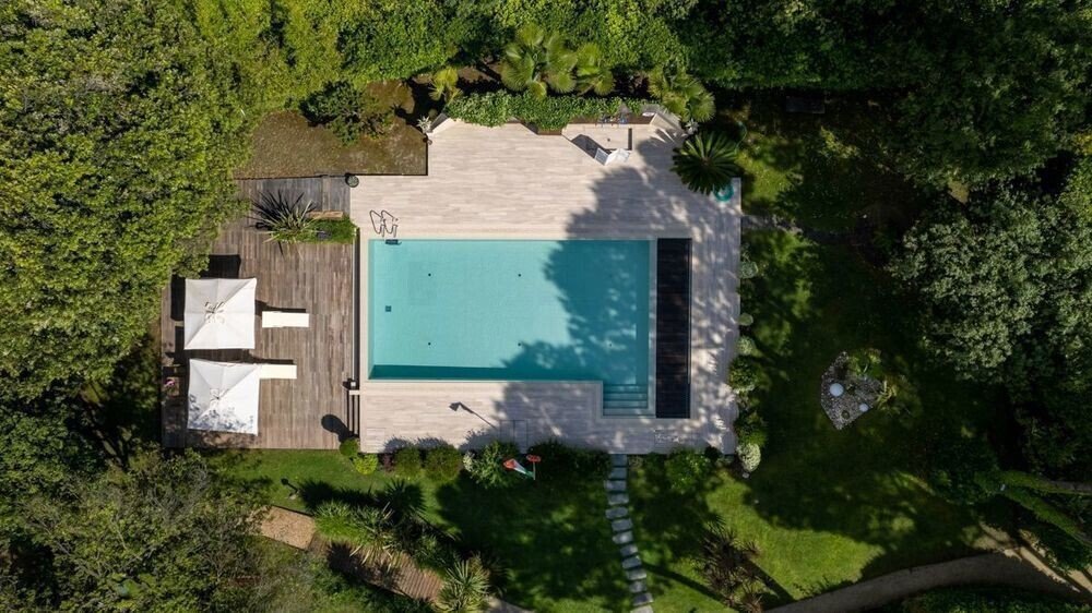 Villa Représentative à Forte Dei Marmi Dans Massa, Toscane, Italie à ...