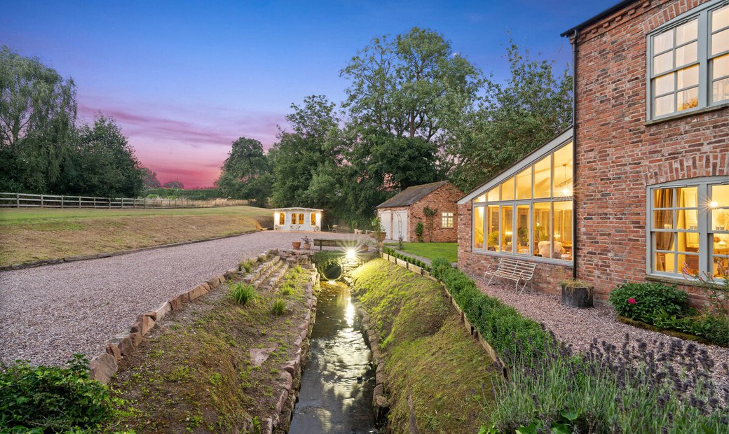 4 Bedroom Detached House For Sale In Malpas In Malpas, England, United ...