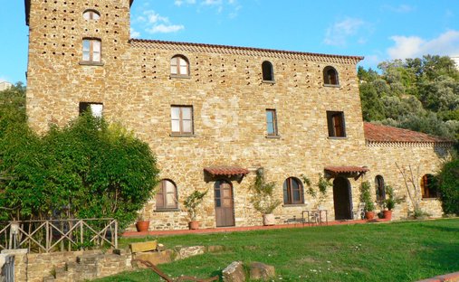 Luxury mountain view country homes for sale in Fornelli, Campania ...