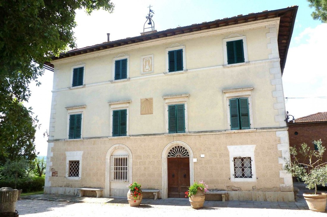 Villa Storica Con Casale, Sinalunga, Siena Toscana In Sinalunga, Italy ...
