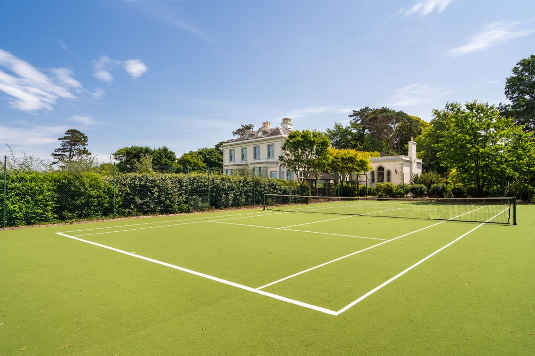The Grey House In Craigavad, Ireland For Sale (16016553)
