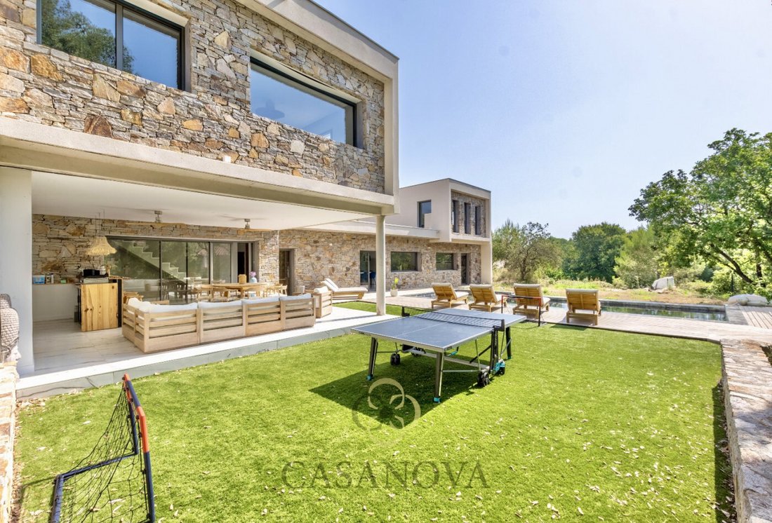 Assas – Contemporary Villa With Sleek Lines In Montpellier, Occitanie ...