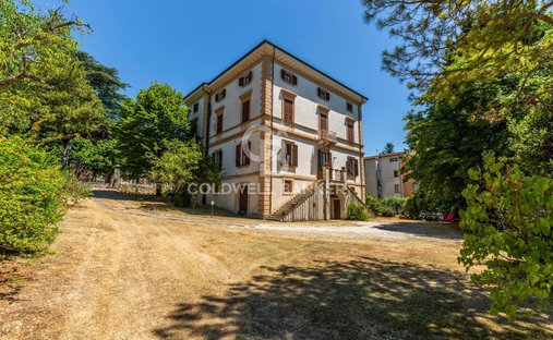Luxury villas with terrace for sale in Sigillo, Umbria, Italy ...