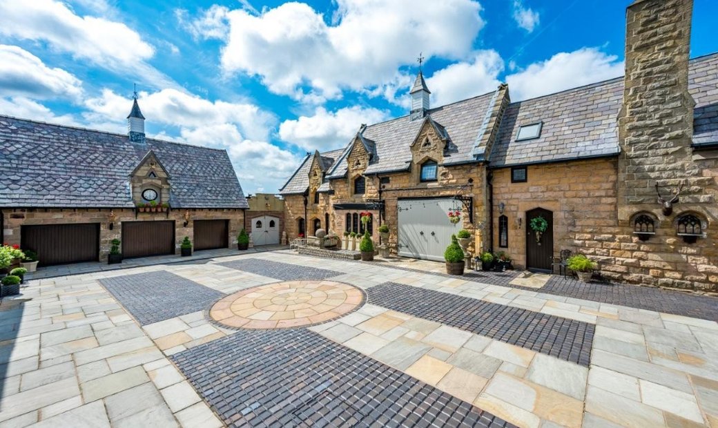 The Coach House, Mill Lane In Aughton, England, United Kingdom For Sale ...