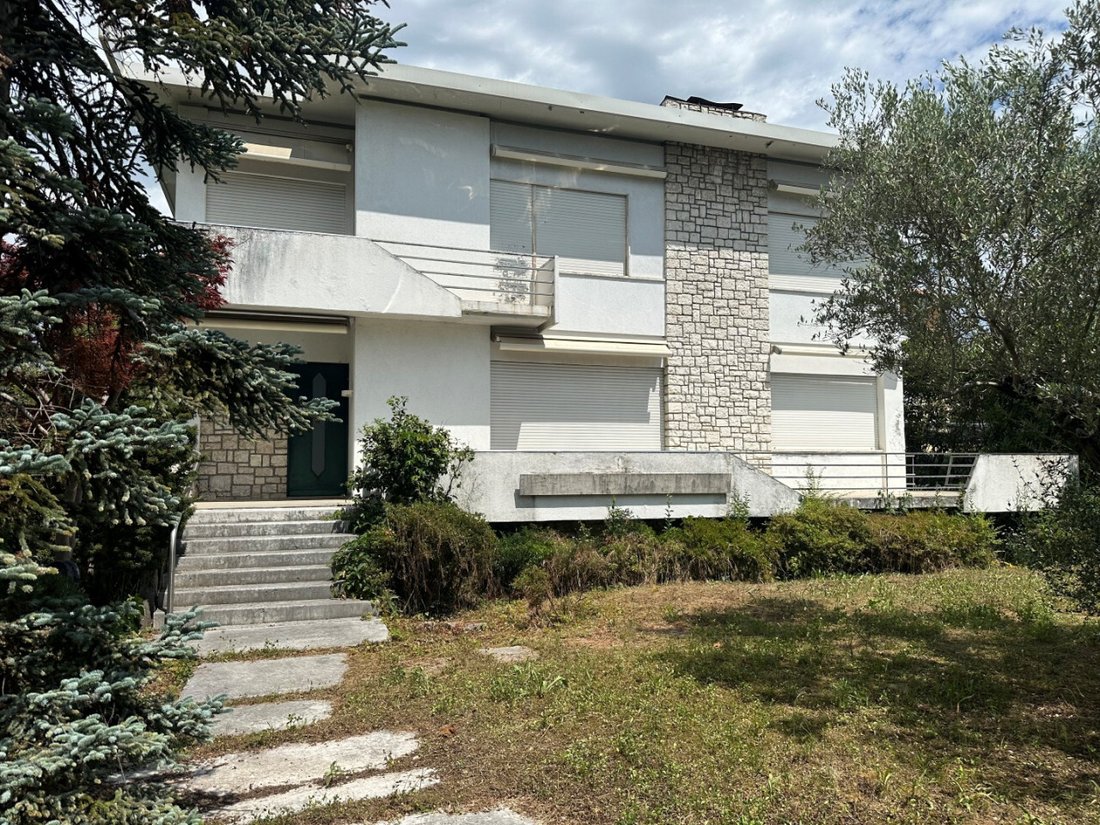 Bassano Del Grappa élégante Villa Indépendante Dans San Zeno, Vénétie ...