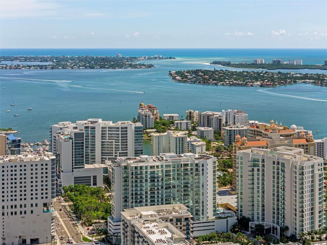 Condo Sarasota In Sarasota, Florida, United States For Sale (16033132)