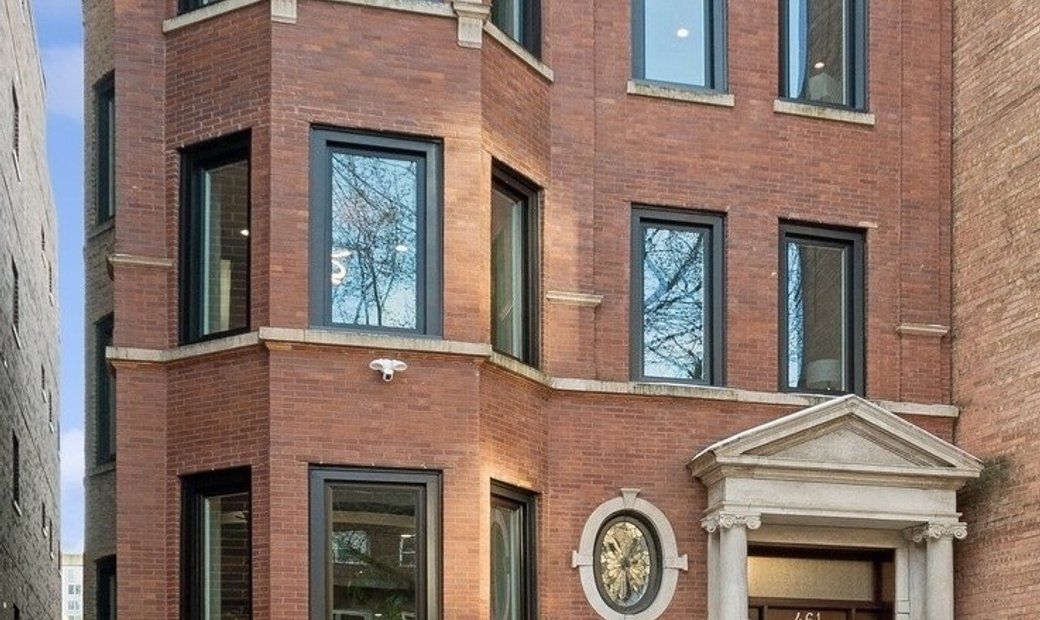 Contemporary Masterpiece Located In East In Chicago, Illinois, United ...