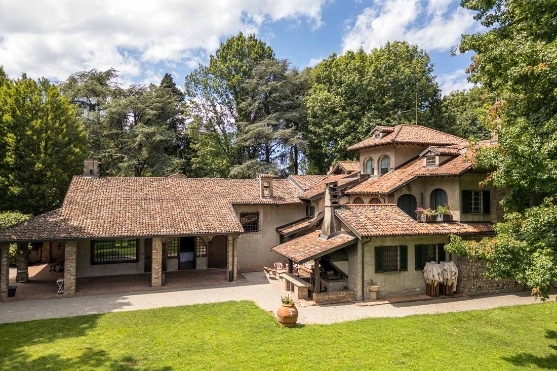 Charming Country Property A Short Drive From Milan In Lombardy, Italy ...