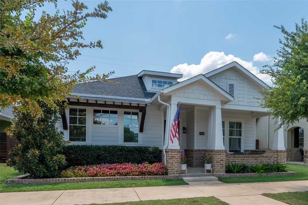 Wohnhaus In North In North Richland Hills, Texas, Vereinigte Staaten Zu ...