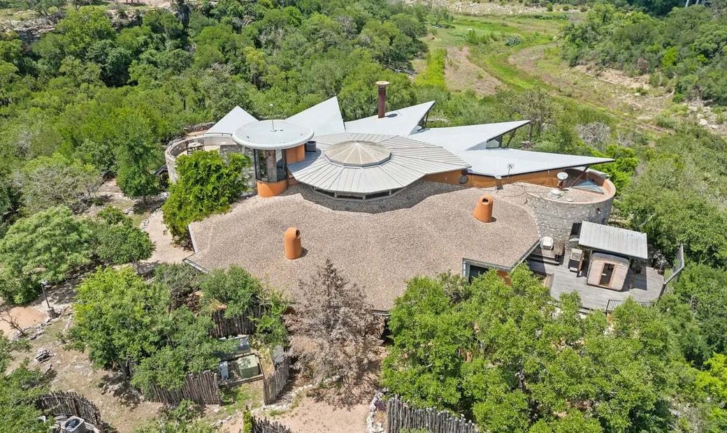 Architecturally Significant Compound In In Spicewood, Texas, United ...
