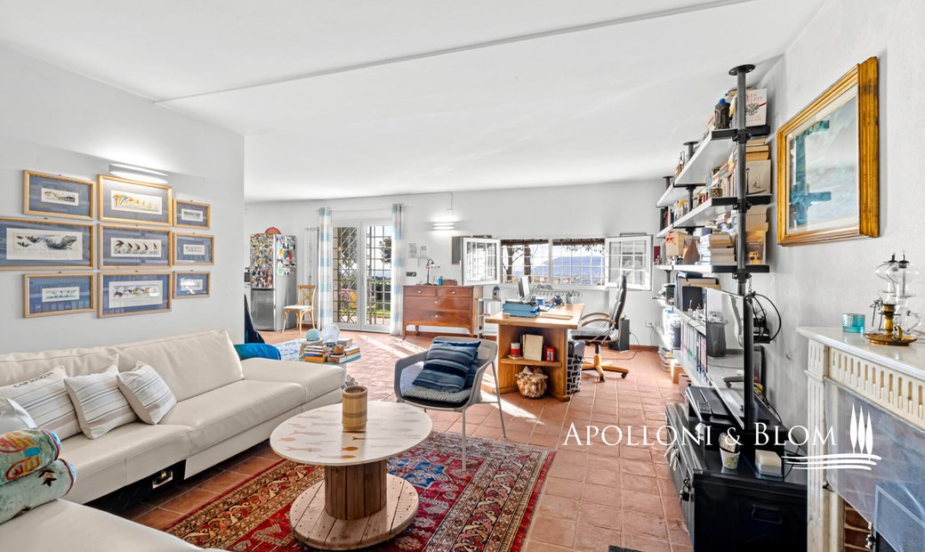 Villa On Three Floors And Garden, Castelnuovo Magra – In Colombiera ...