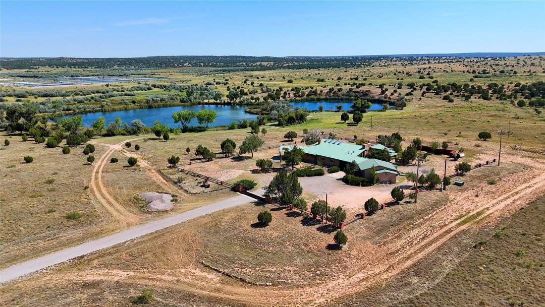 Retiro Privado De 183 Acres Con El En Santa Rosa, Nuevo México, Estados ...