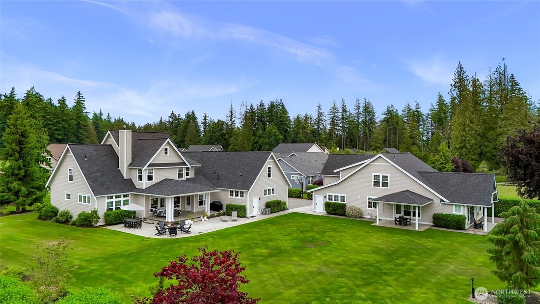 Unique Property With Two Fully Equipped In Lynden, Washington, United ...