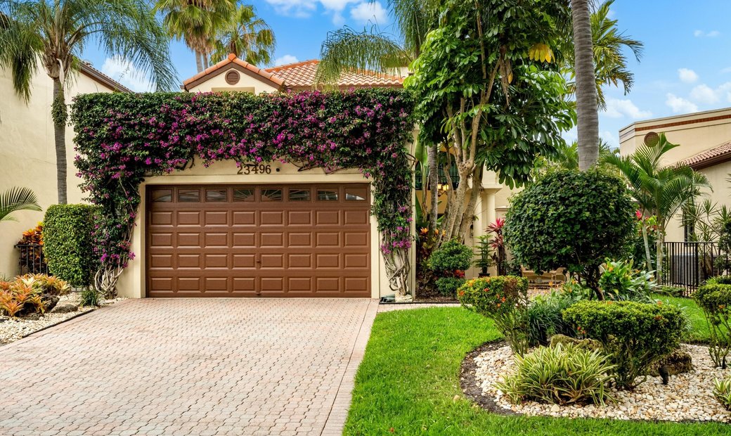 Luxurious Valencia Estate Surrounded By In Boca Raton, Florida, United ...