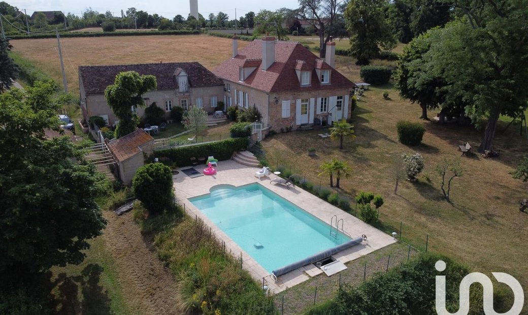 Venta De Casa/Villa De 9 Piezas En Moulins, Auvernia Ródano Alpes ...