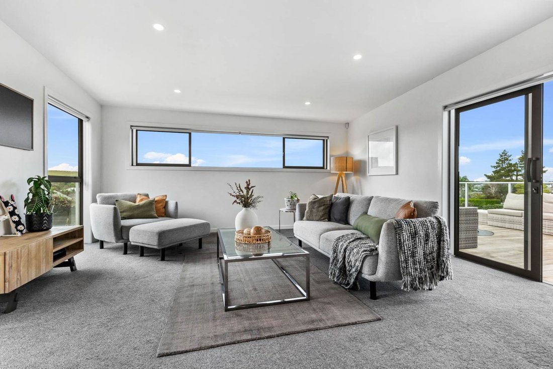 Elegant Waimauku Retreat With Panoramic In Waimauku, Auckland, New ...