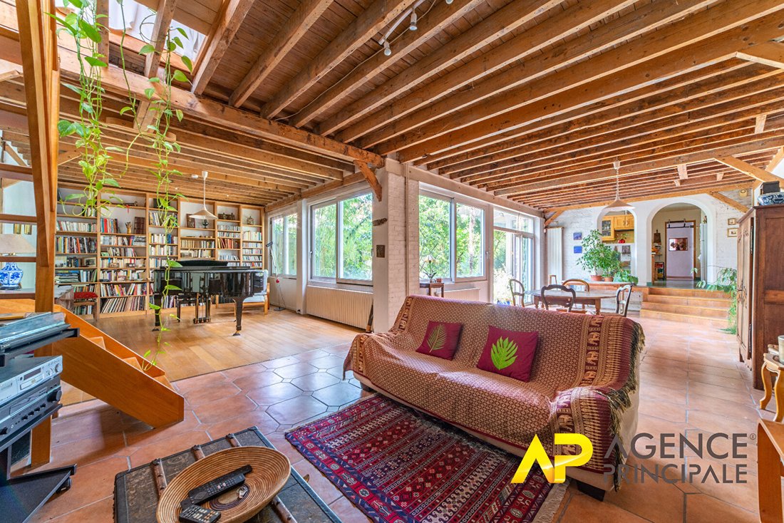 8 Room House 263 M² In Colombes, île De France, France For Sale (16066064)