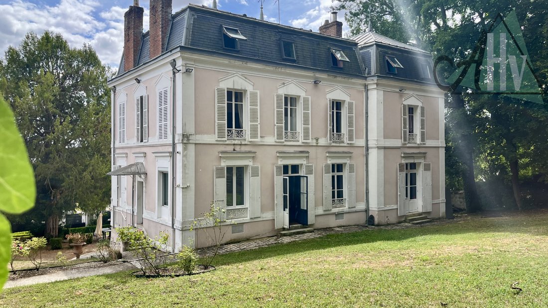 Townhouse In The Center Of Provins 9 In Provins, île De France, France ...