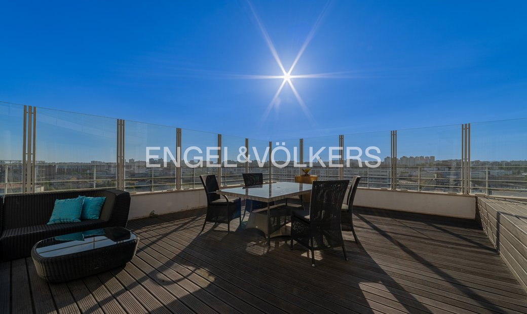 Ático Triplex Con Terrazas Panorámicas Y Jacuzzi En Parque Das Nacoes ...