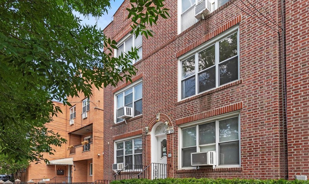 2827 46th Street Astoria, New York In New York, New York, United States ...