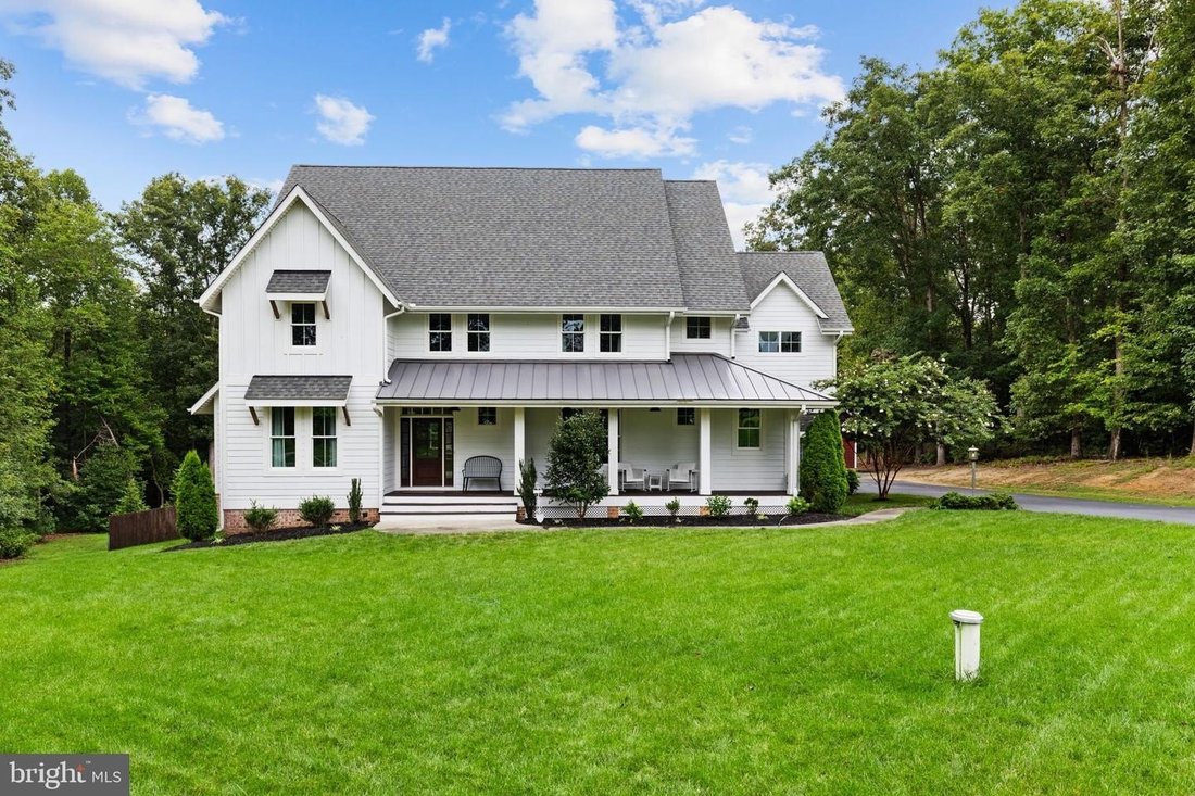 Craftsman Style Farmhouse On Just In Mechanicsville, Virginia, United ...
