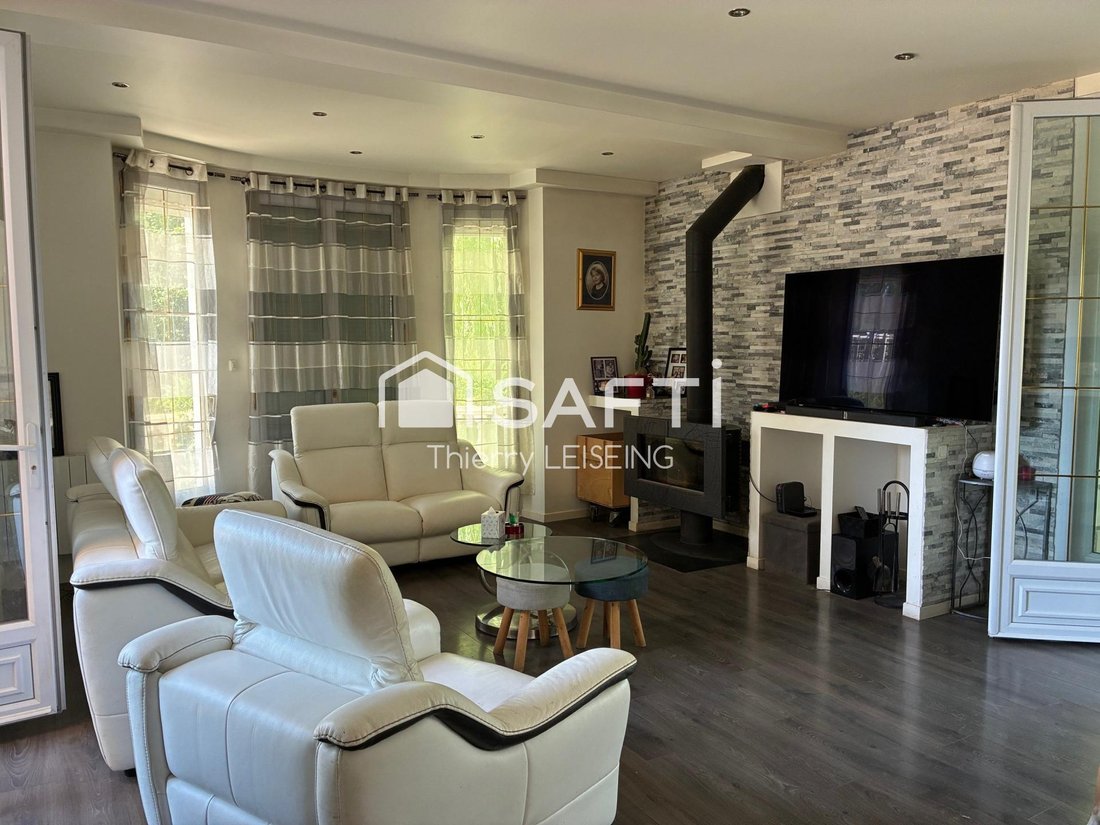 Belle Opportunité//Propriété Avec Dans Pacy Sur Eure, Normandie, France à Vendre (16084475)