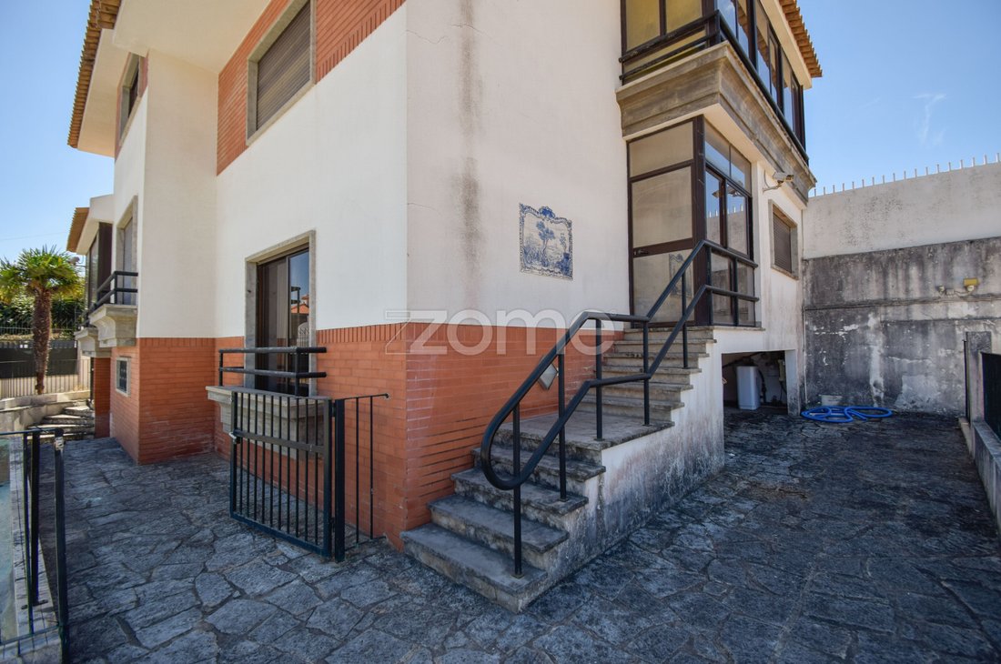 Cascais House In Carcavelos E Parede, Lisbon, Portugal For Sale (16096040)