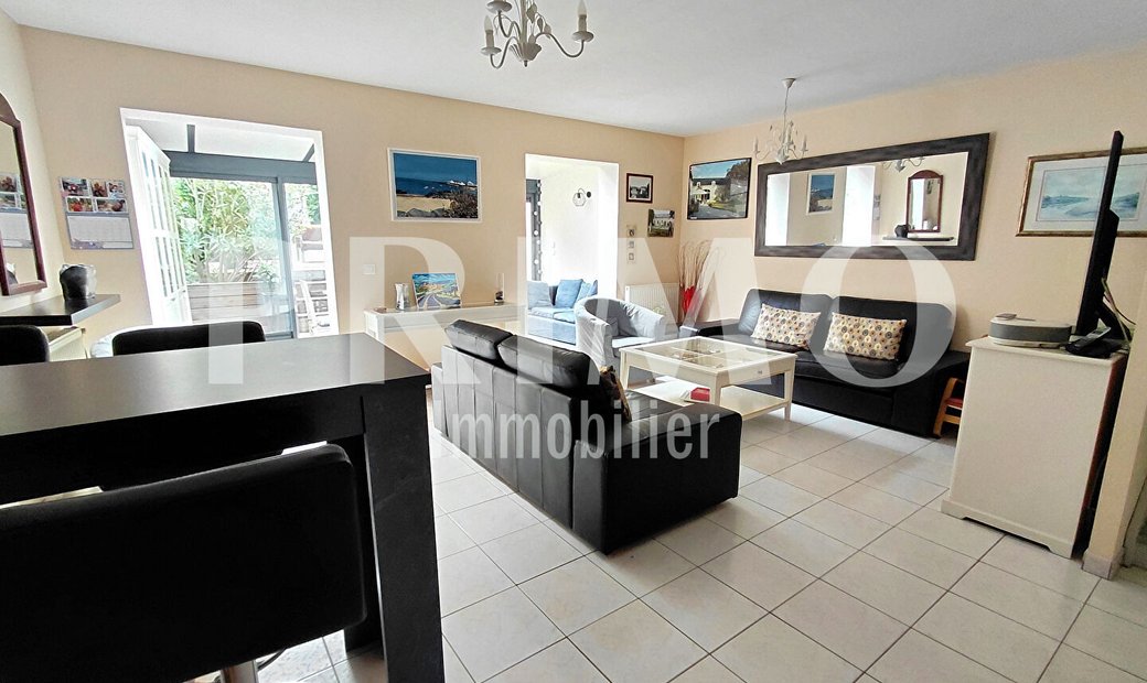 Modern House Near Rer B And C Massy Verrières In Massy, île De France ...