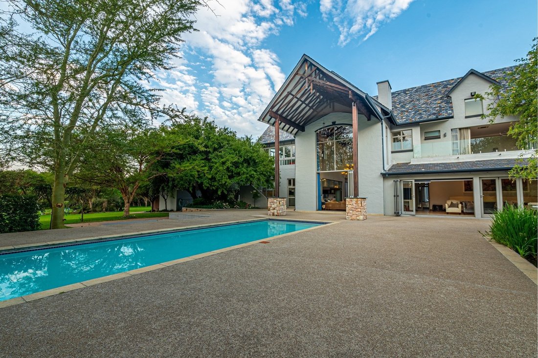 Luxurious Home In The In Waterfall Equestrian Estate, Gauteng, South ...