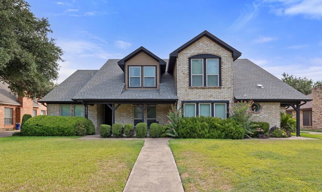 Rare Opportunity To Own This Updated Duplex In Fort Worth, Texas ...