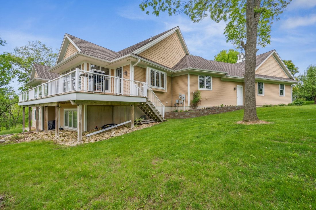4 Bedrooms Single Family Detached In Prescott, Wisconsin, United States ...
