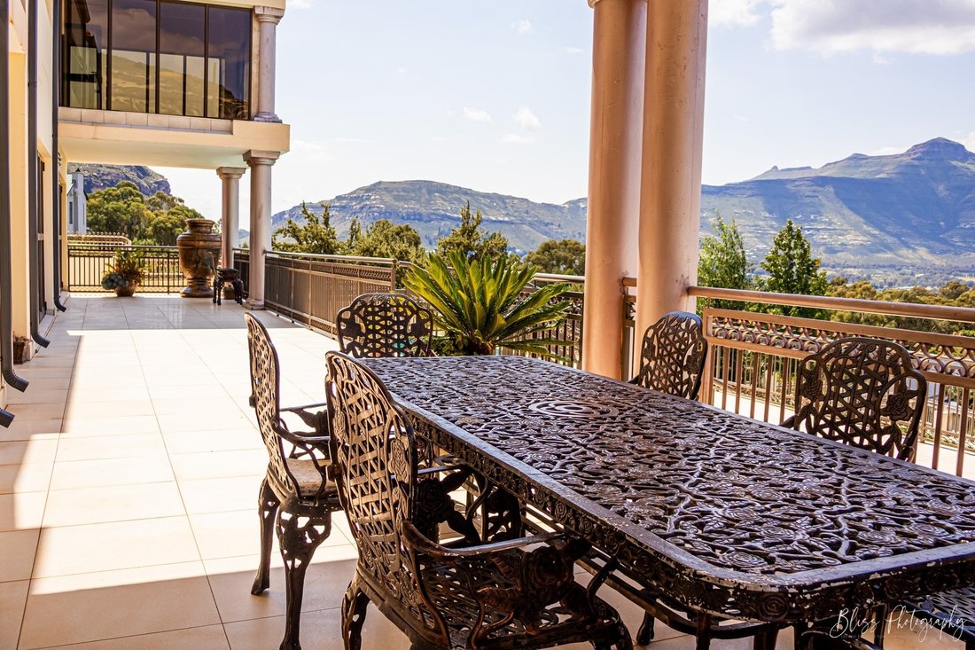 8 Bedroom House In The Ridge In Clarens, Free State, South Africa For ...