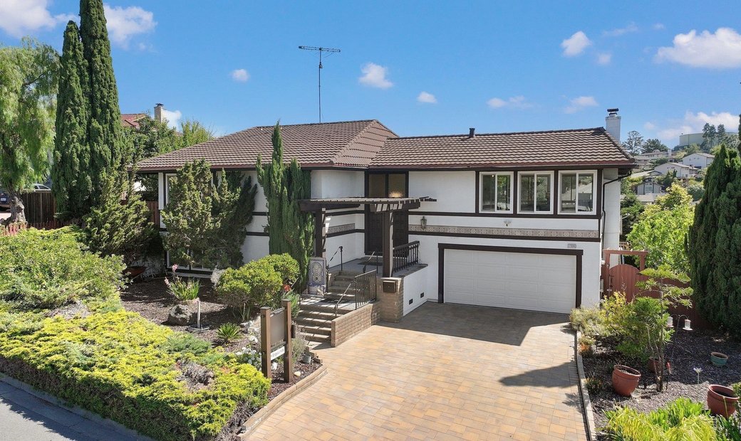 Beautifully Updated Home In Hayward Hills In Hayward, California ...