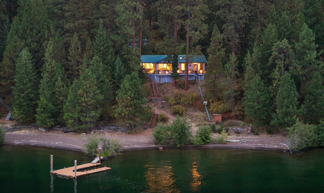 Rare Rockford Bay Remodeled Waterfront In Coeur D'alene, Idaho, United ...