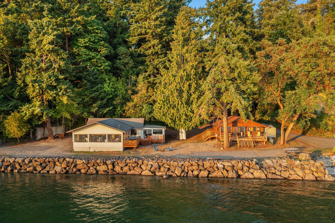 Driftwood Landing On Paradise Cove In Vashon, Washington, United States ...