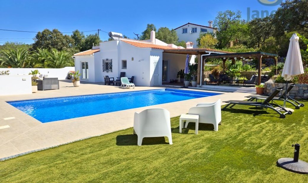 Charming Single Storey House With A View To In Faro (Se E Sao Pedro ...