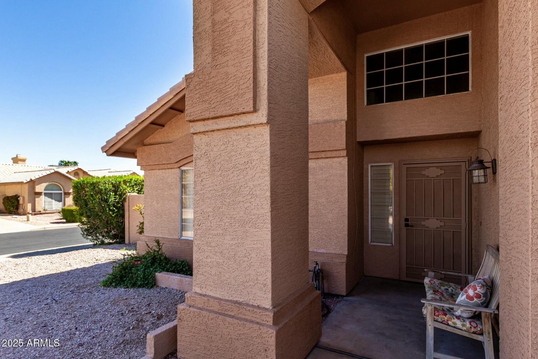 4 Bedrooms Single Family Detached In Gilbert, Arizona, United States ...