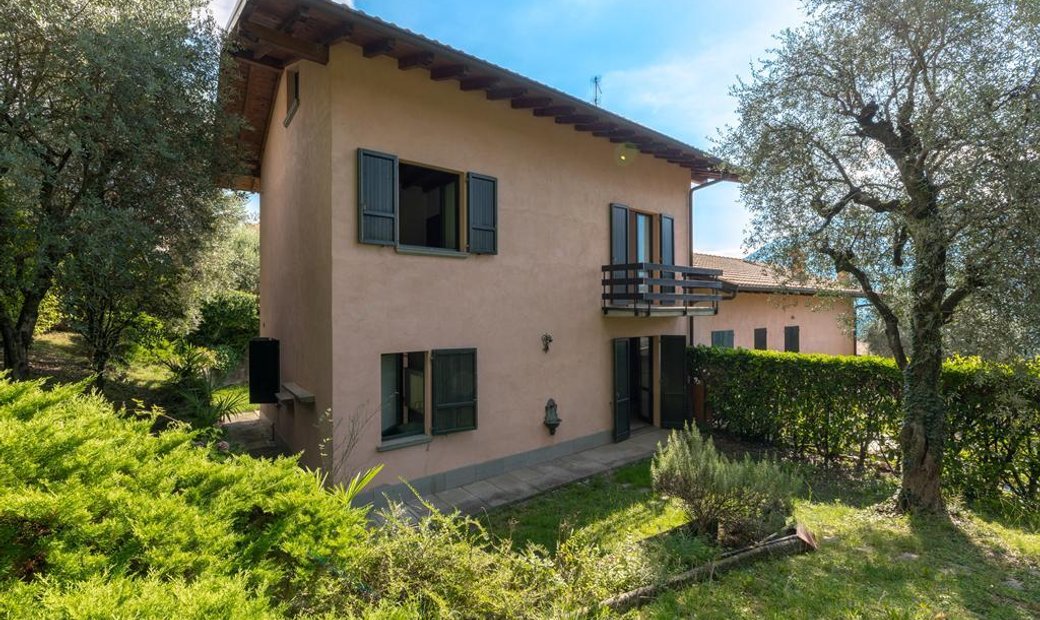 Lovely Semidetatched House With Garden And Lake View In Lenno, Lombardy ...
