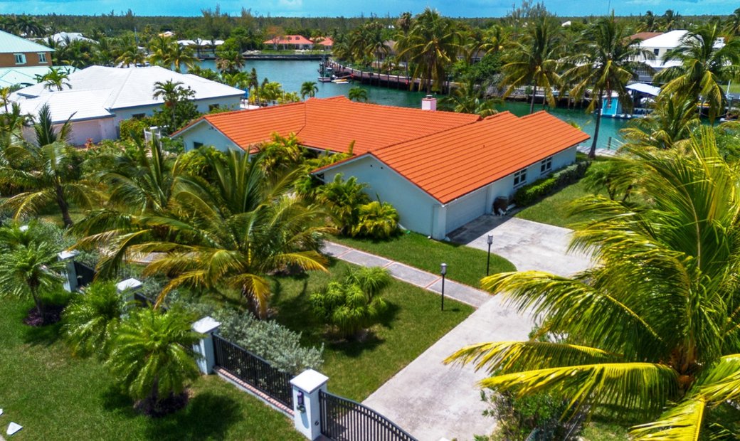 Élégance Et Confort Dans La Maison Au Bord Du Dans Freeport, Freeport ...