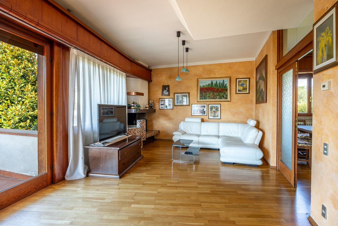 Detached Villa On Sale Lucca (Lu) , Sant'anna In Lucca, Tuscany, Italy ...
