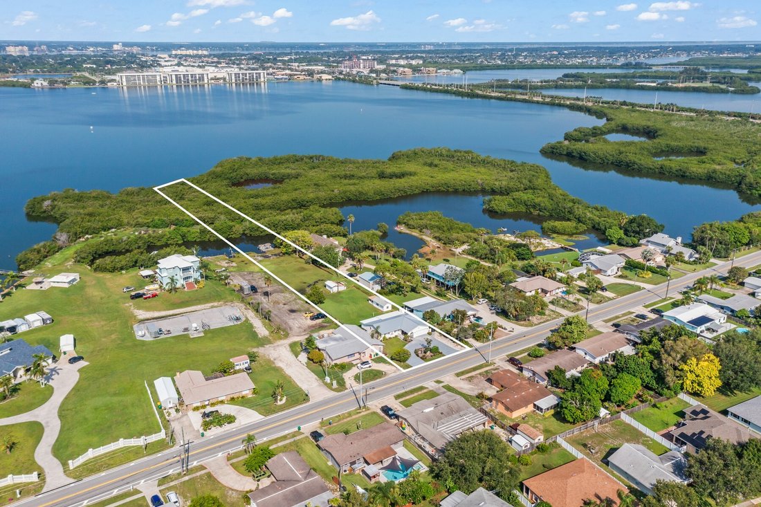 365 Newfound Harbor Drive, Isla En Merritt Island, Florida, Estados ...