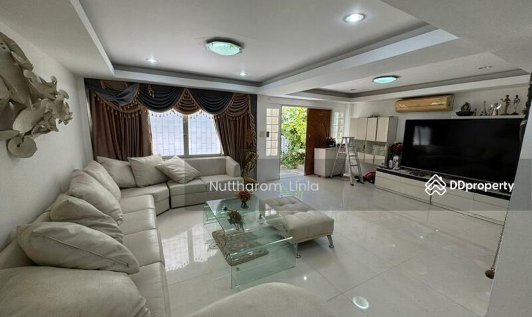 Townhouse Bang Rak Thailand In Bangkok, Bangkok, Thailand For Sale ...