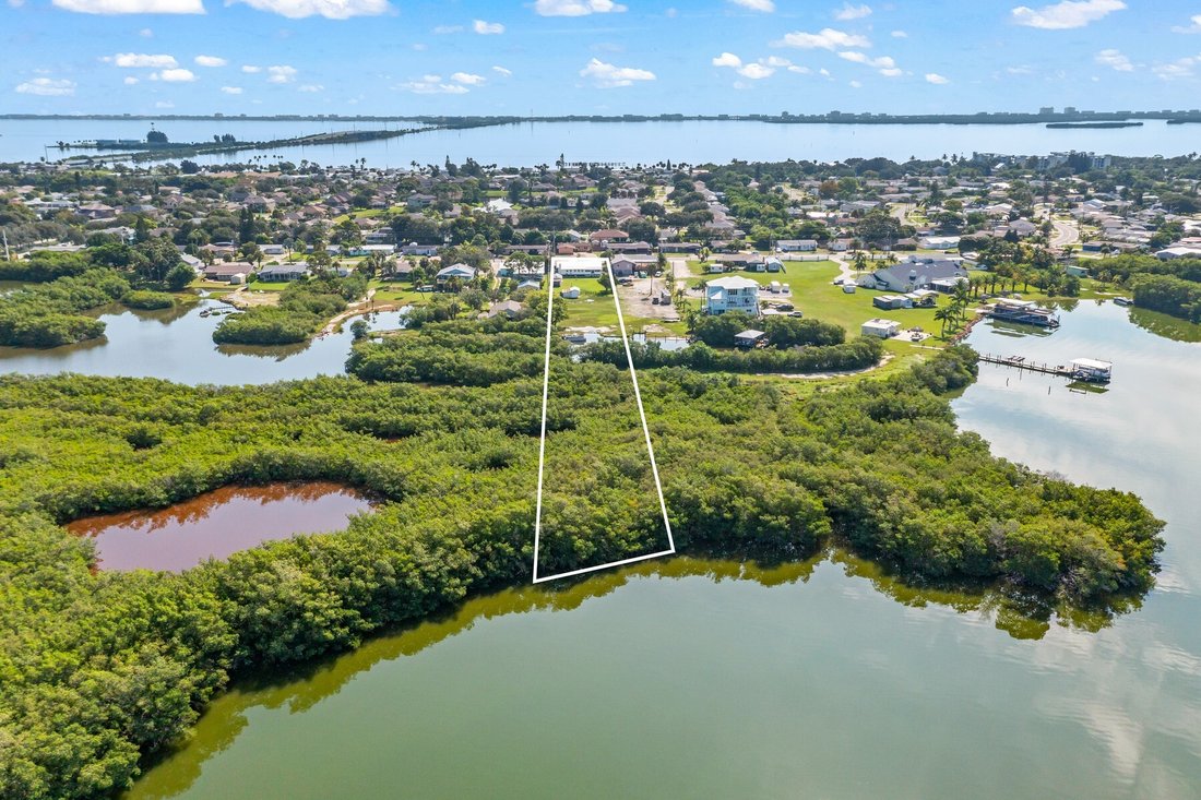 365 Newfound Harbor Drive, Isla En Merritt Island, Florida, Estados ...